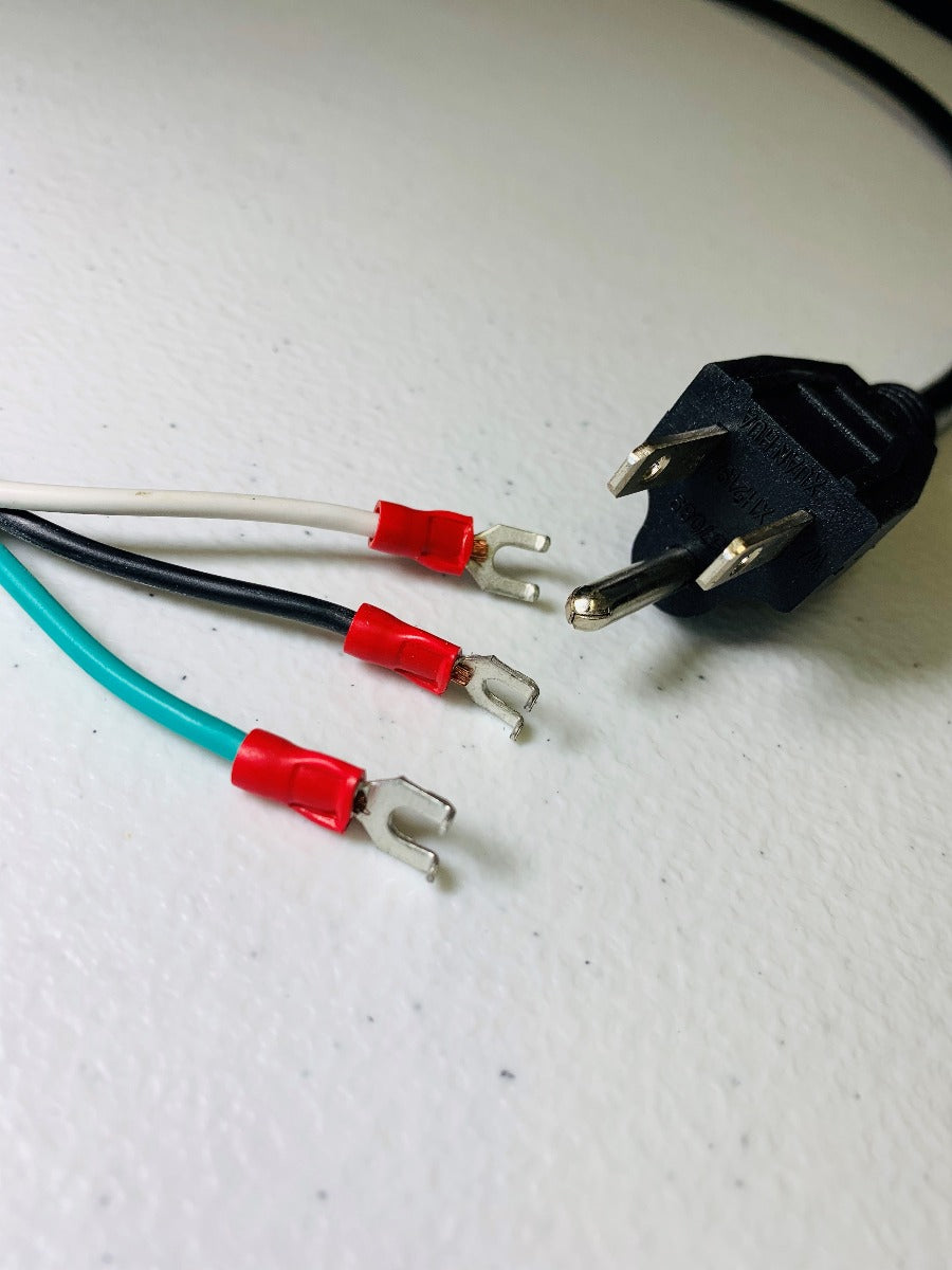 Americord: 4FT Nema 5-15p to ROJ 2IN #6 Flanged Forks Power Cord 18/3 ...